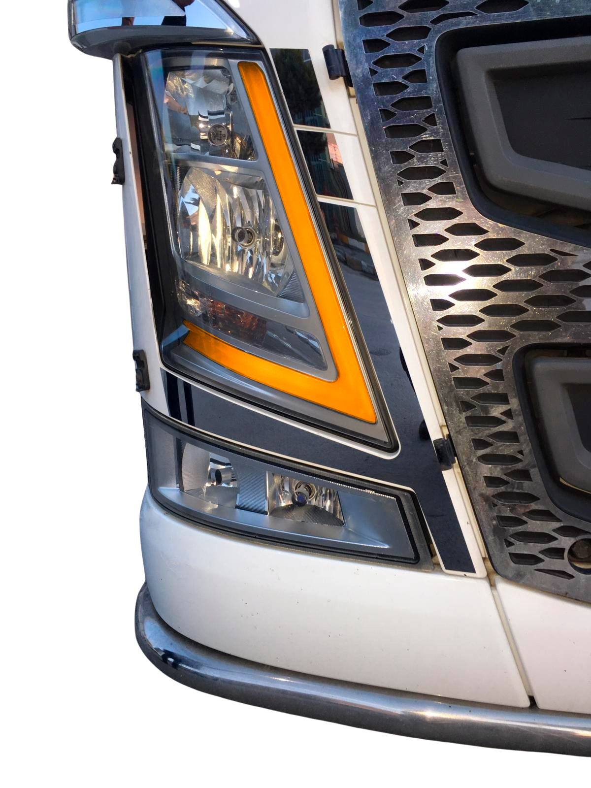 DRL Ombyggnadsset Positionsljus Orange Volvo FH 4 15+ - DSM webbutik